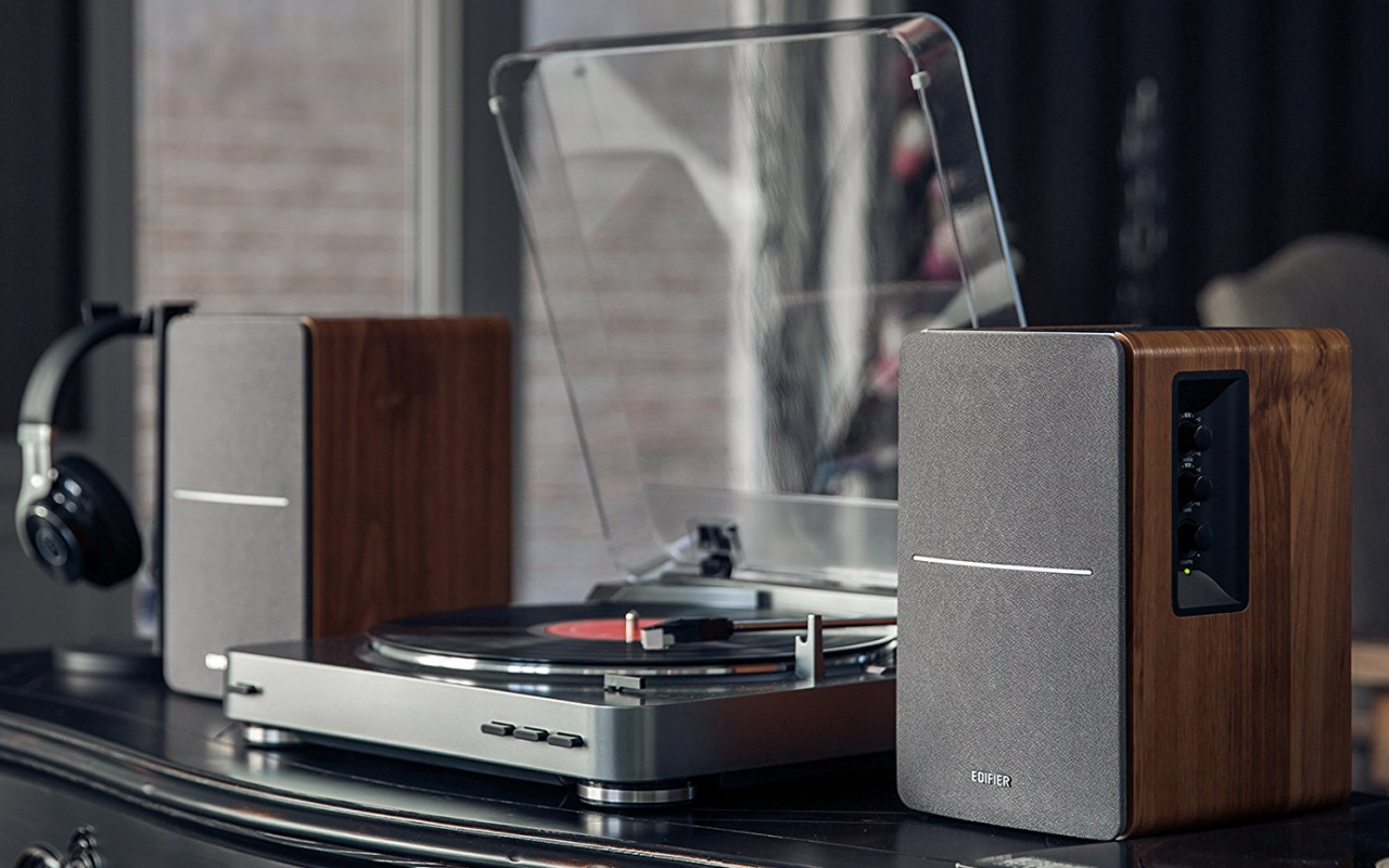 Get to know about the best audio gadgets that are available for you in 2020